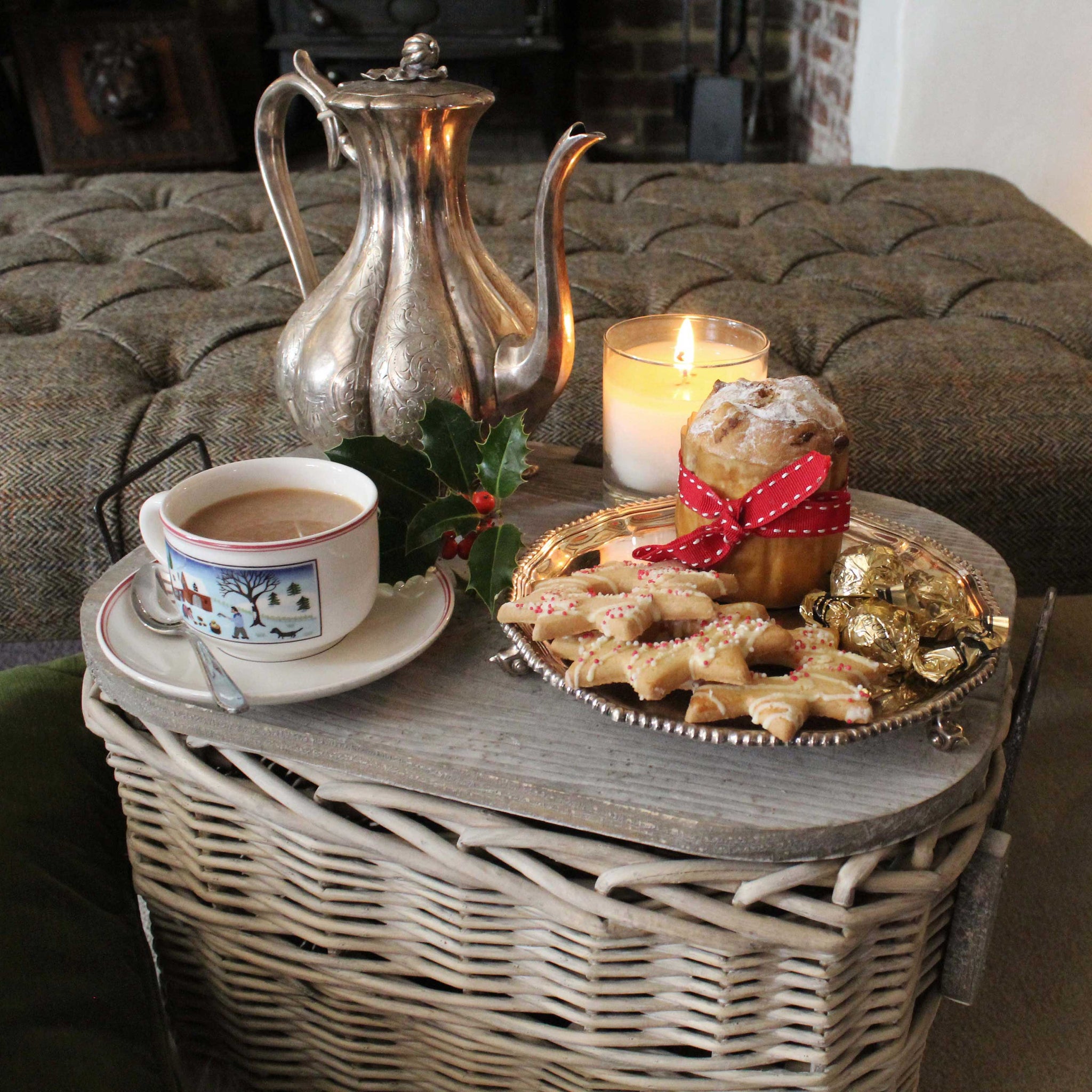 The Kingston Wooden Top Basket - Available in Light and Dark Wicker ...